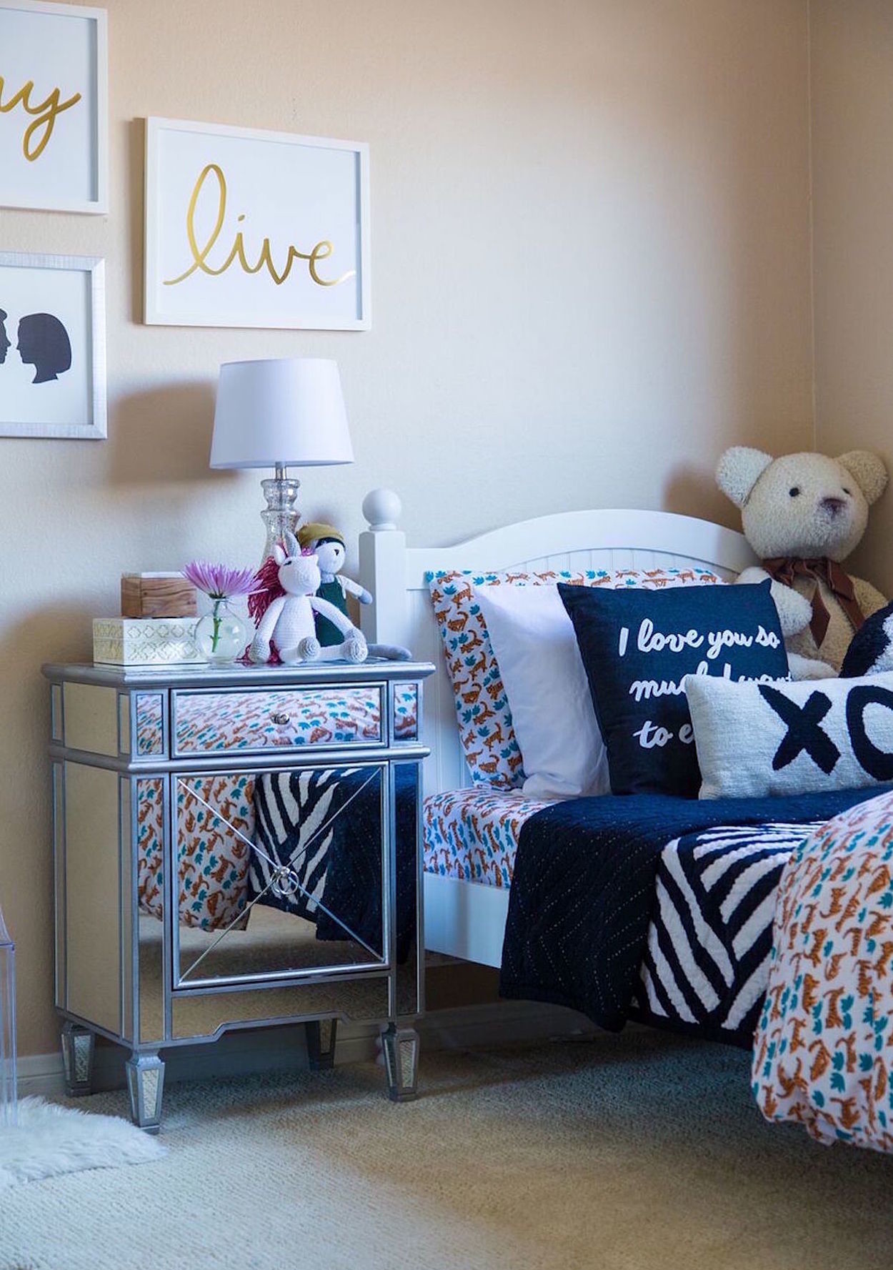 Home Tour: A Perfect Gender-Neutral Kids' Room for Two Babes | Martha ...
