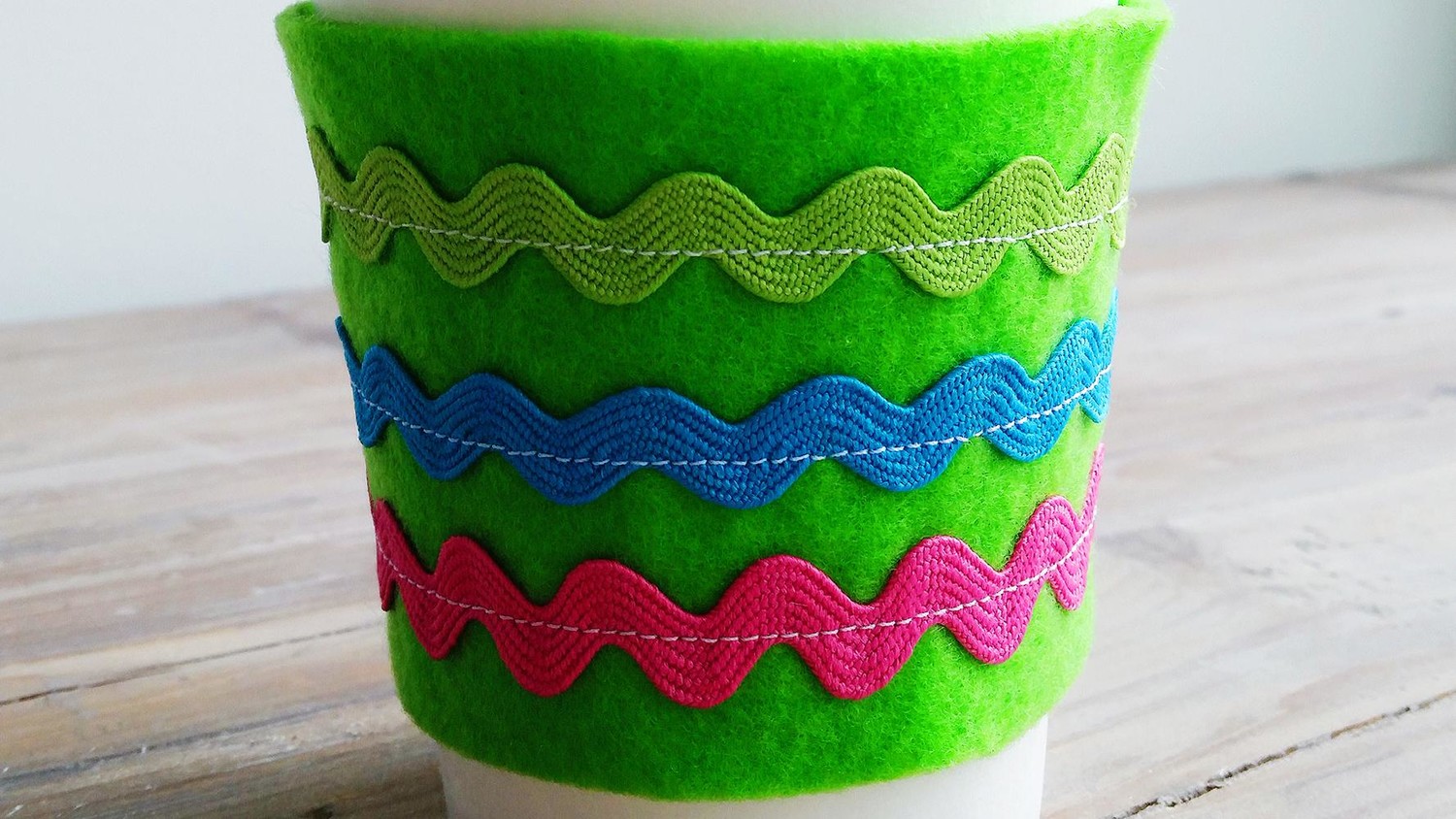 diy-reusable-coffee-cup-sleeve-martha-stewart