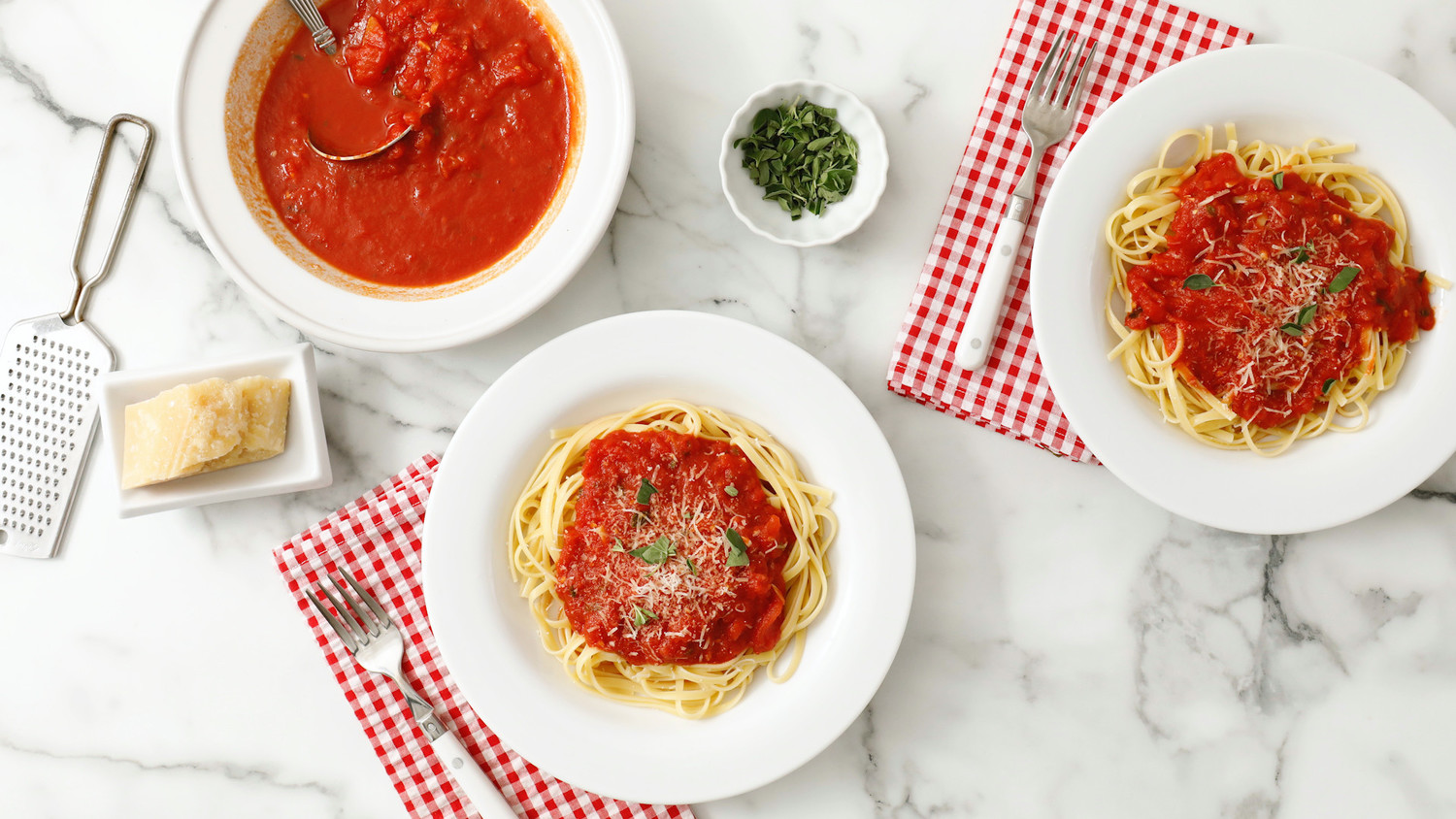 Video Watch Simple Tomato Sauce Martha Stewart video-watch-simple-tomato-sauce-martha-stewart
