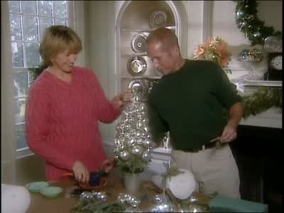 Video: How to Make Centerpieces with Todd Rigby | Martha Stewart