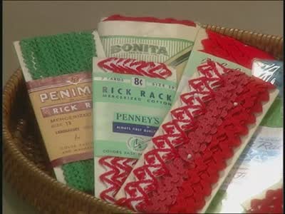 Video: Laura Normandy Makes Rick Rack Ornaments | Martha Stewart