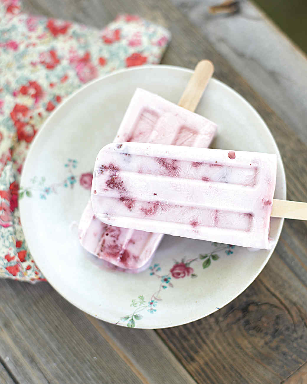 Summer on a Stick! 40 Ice Pop Recipes That Couldn't Be Simpler | Martha ...